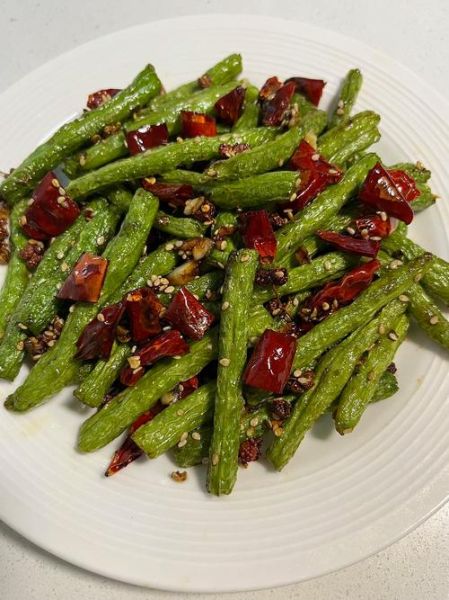 油炸豆角怎么做酥脆_豆角炸多久才熟-第1张图片-山城妙识 油炸豆角怎么做酥脆_豆角炸多久才熟-第1张图片-山城妙识