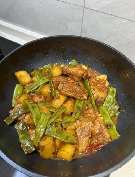 豆角炖土豆怎么做_豆角炖土豆用焯水吗-第3张图片-山城妙识 豆角炖土豆怎么做_豆角炖土豆用焯水吗-第3张图片-山城妙识