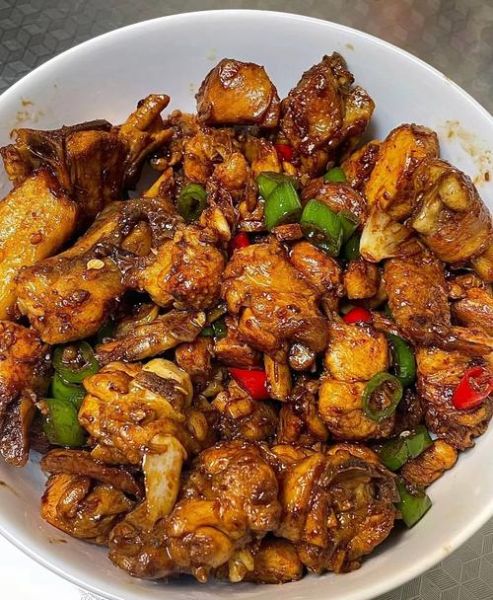 青椒鸡怎么做_青椒鸡家常做法-第1张图片-山城妙识 青椒鸡怎么做_青椒鸡家常做法-第1张图片-山城妙识