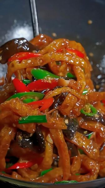 红烧猪皮怎么做好吃_家常红烧猪皮的做法窍门-第2张图片-山城妙识 红烧猪皮怎么做好吃_家常红烧猪皮的做法窍门-第2张图片-山城妙识