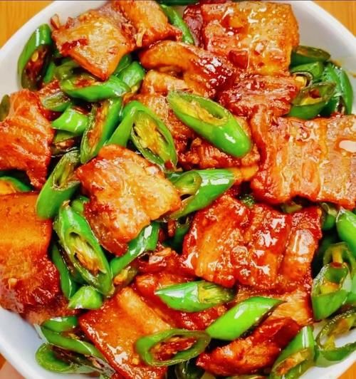 小炒肉怎么做才好吃_小炒肉用哪个部位肉-第1张图片-山城妙识 小炒肉怎么做才好吃_小炒肉用哪个部位肉-第1张图片-山城妙识