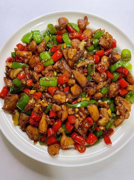 红烧鸡肉怎么做好吃_红烧鸡肉的家常做法-第1张图片-山城妙识 红烧鸡肉怎么做好吃_红烧鸡肉的家常做法-第1张图片-山城妙识