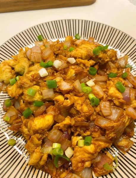 洋葱炒鸡蛋怎么炒好吃_洋葱炒鸡蛋的家常做法-第1张图片-山城妙识 洋葱炒鸡蛋怎么炒好吃_洋葱炒鸡蛋的家常做法-第1张图片-山城妙识