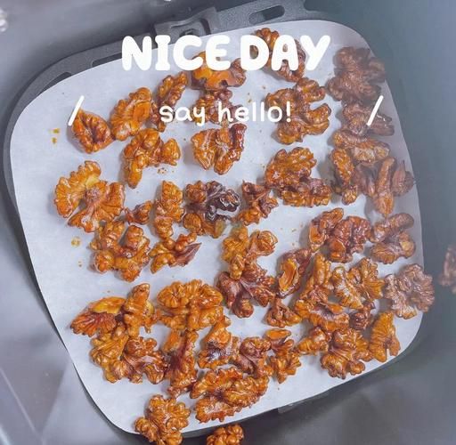 琥珀核桃仁怎么做_琥珀核桃仁怎么不粘锅-第1张图片-山城妙识 琥珀核桃仁怎么做_琥珀核桃仁怎么不粘锅-第1张图片-山城妙识