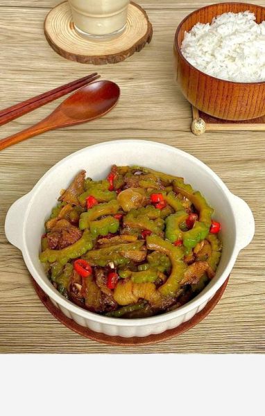 苦瓜炒肉怎么做不苦_苦瓜炒肉的家常做法-第2张图片-山城妙识 苦瓜炒肉怎么做不苦_苦瓜炒肉的家常做法-第2张图片-山城妙识