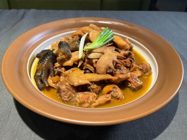 爆炒小公鸡怎么做才好吃_正宗做法步骤详解-第2张图片-山城妙识 爆炒小公鸡怎么做才好吃_正宗做法步骤详解-第2张图片-山城妙识