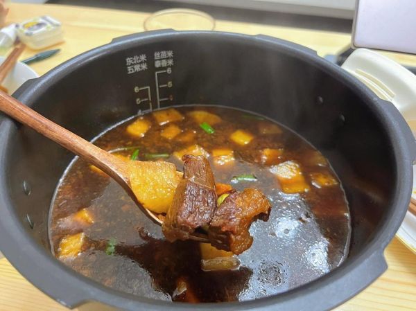 高压锅炖牛腩要多长时间_牛腩怎么炖才软烂-第2张图片-山城妙识 高压锅炖牛腩要多长时间_牛腩怎么炖才软烂-第2张图片-山城妙识