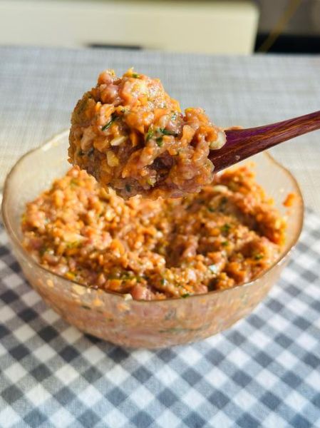 牛肉胡萝卜饺子馅怎么调_牛肉胡萝卜饺子馅的做法-第1张图片-山城妙识 牛肉胡萝卜饺子馅怎么调_牛肉胡萝卜饺子馅的做法-第1张图片-山城妙识