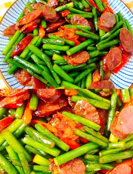 炒腊肠的家常做法_腊肠怎么炒才好吃-第1张图片-山城妙识 炒腊肠的家常做法_腊肠怎么炒才好吃-第1张图片-山城妙识