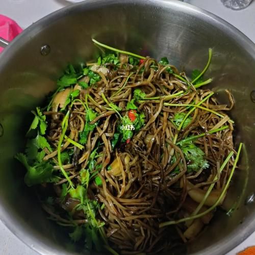 地瓜梗咸菜怎么做_地瓜梗咸菜要焯水吗-第2张图片-山城妙识 地瓜梗咸菜怎么做_地瓜梗咸菜要焯水吗-第2张图片-山城妙识