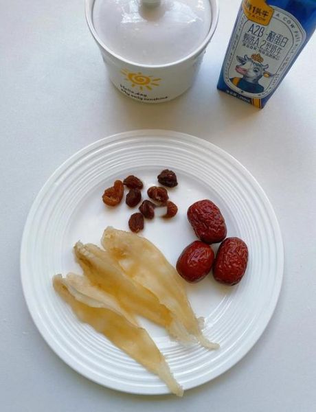 牛奶炖花胶怎么做_花胶炖牛奶的正确步骤-第1张图片-山城妙识 牛奶炖花胶怎么做_花胶炖牛奶的正确步骤-第1张图片-山城妙识