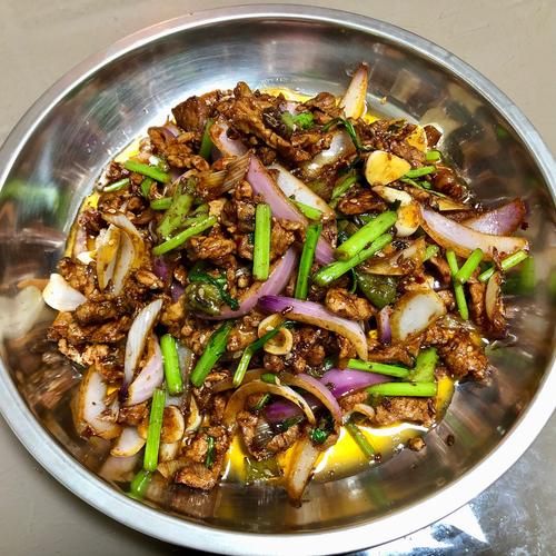 孜然炒肉怎么炒才嫩_孜然炒肉的家常做法-第2张图片-山城妙识 孜然炒肉怎么炒才嫩_孜然炒肉的家常做法-第2张图片-山城妙识