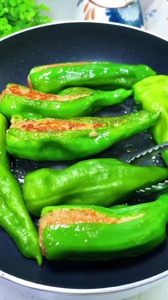 青椒酿肉怎么做好吃_青椒酿肉的家常做法-第2张图片-山城妙识 青椒酿肉怎么做好吃_青椒酿肉的家常做法-第2张图片-山城妙识