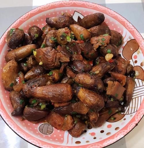 红烧芋头怎么做_家常做法步骤-第1张图片-山城妙识