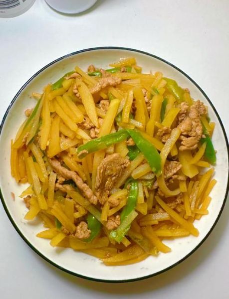 尖椒土豆丝怎么做_土豆丝怎么炒才脆-第2张图片-山城妙识 尖椒土豆丝怎么做_土豆丝怎么炒才脆-第2张图片-山城妙识