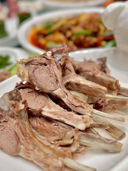 手抓羊肉怎么做才正宗_手抓羊肉的正宗做法-第1张图片-山城妙识 手抓羊肉怎么做才正宗_手抓羊肉的正宗做法-第1张图片-山城妙识