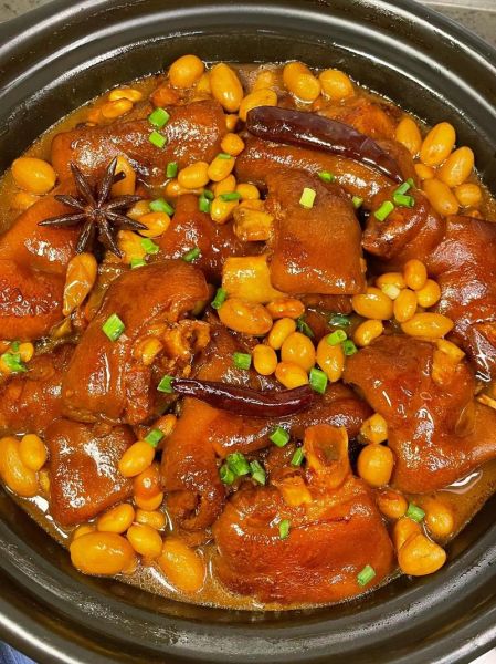 烧猪蹄的家常做法_猪蹄怎么炖才软糯不腥-第1张图片-山城妙识 烧猪蹄的家常做法_猪蹄怎么炖才软糯不腥-第1张图片-山城妙识