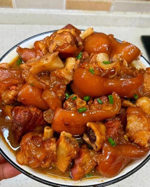 卤猪蹄怎么做_卤猪蹄要焯水吗-第2张图片-山城妙识 卤猪蹄怎么做_卤猪蹄要焯水吗-第2张图片-山城妙识