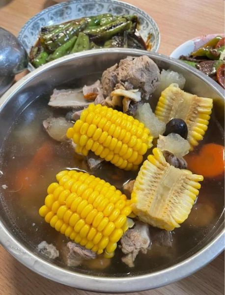 玉米炖排骨怎么做_玉米炖排骨需要焯水吗-第3张图片-山城妙识 玉米炖排骨怎么做_玉米炖排骨需要焯水吗-第3张图片-山城妙识