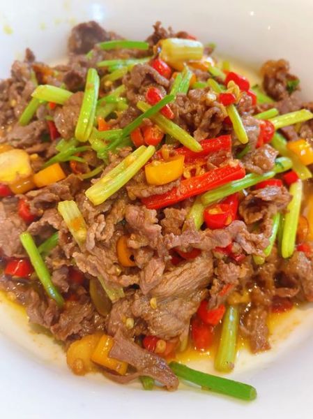 牛肉怎么炒才嫩_家常牛肉做法大全-第1张图片-山城妙识 牛肉怎么炒才嫩_家常牛肉做法大全-第1张图片-山城妙识