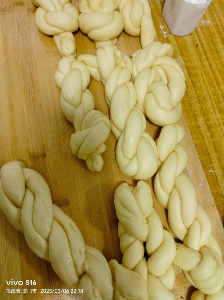 麻花怎么做才酥脆_麻花炸多久才金黄-第2张图片-山城妙识 麻花怎么做才酥脆_麻花炸多久才金黄-第2张图片-山城妙识