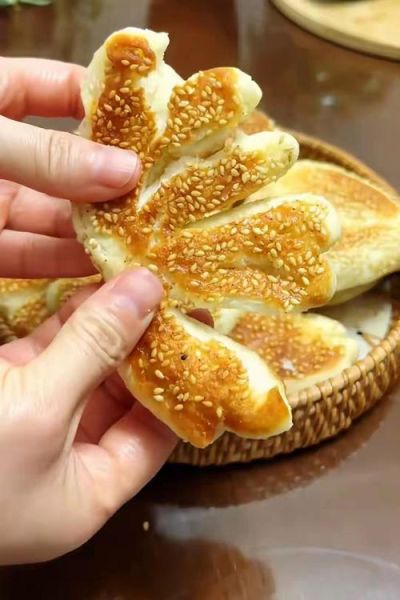 油酥烧饼的做法及配方_油酥烧饼怎么做才酥-第3张图片-山城妙识 油酥烧饼的做法及配方_油酥烧饼怎么做才酥-第3张图片-山城妙识