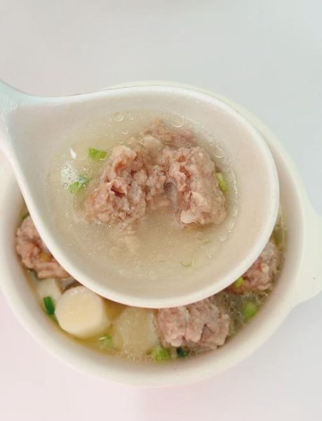 山药肉丸子怎么做_山药肉丸子家常做法-第1张图片-山城妙识 山药肉丸子怎么做_山药肉丸子家常做法-第1张图片-山城妙识