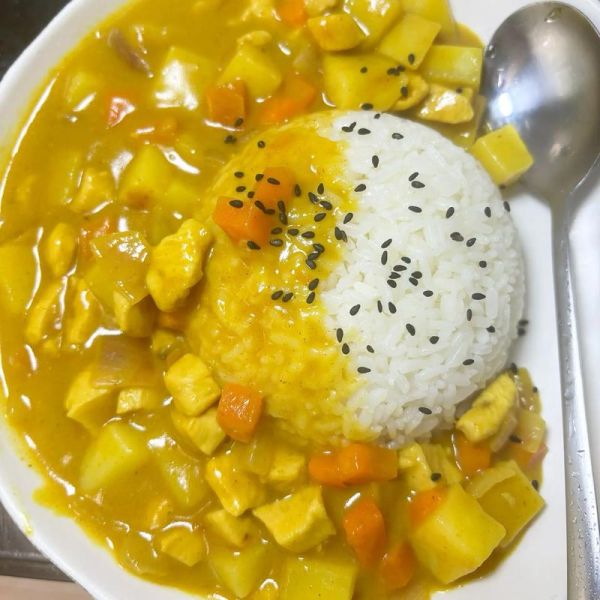 土豆咖喱鸡怎么做_咖喱鸡土豆块要不要焯水-第2张图片-山城妙识 土豆咖喱鸡怎么做_咖喱鸡土豆块要不要焯水-第2张图片-山城妙识