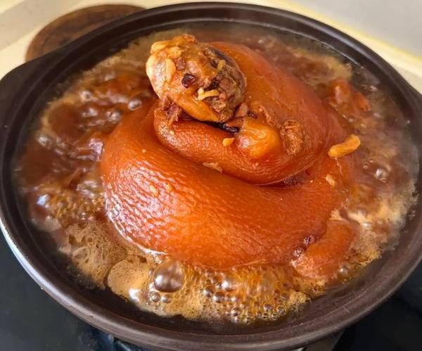 猪肘子怎么炖才软糯_猪肘子去腥技巧-第2张图片-山城妙识