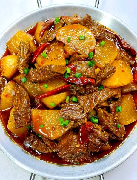 萝卜炖牛肉怎么做_萝卜炖牛肉需要焯水吗-第1张图片-山城妙识 萝卜炖牛肉怎么做_萝卜炖牛肉需要焯水吗-第1张图片-山城妙识