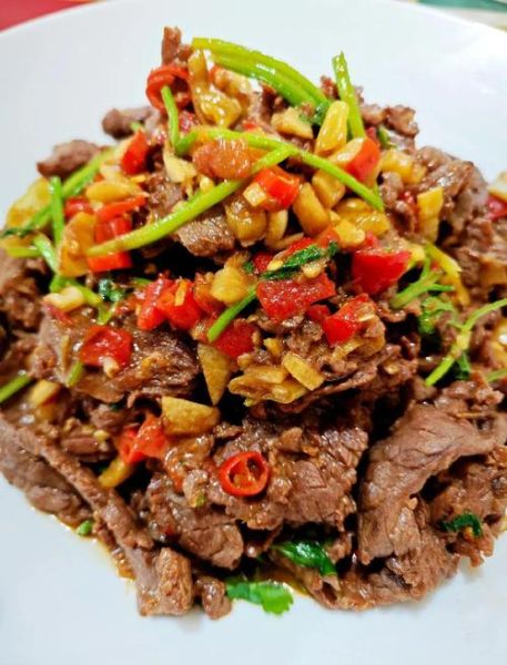 小炒黄牛肉怎么做才嫩_正宗湘菜小炒黄牛肉做法-第2张图片-山城妙识 小炒黄牛肉怎么做才嫩_正宗湘菜小炒黄牛肉做法-第2张图片-山城妙识