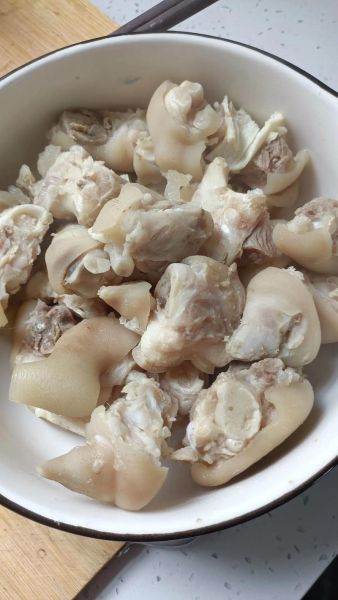 猪脚的家常做法_猪脚怎么炖才软糯不腥-第2张图片-山城妙识 猪脚的家常做法_猪脚怎么炖才软糯不腥-第2张图片-山城妙识