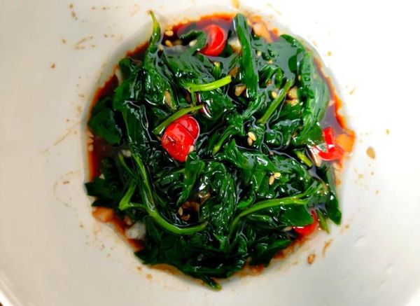 芹菜叶怎么做好吃_芹菜叶的做法大全-第3张图片-山城妙识