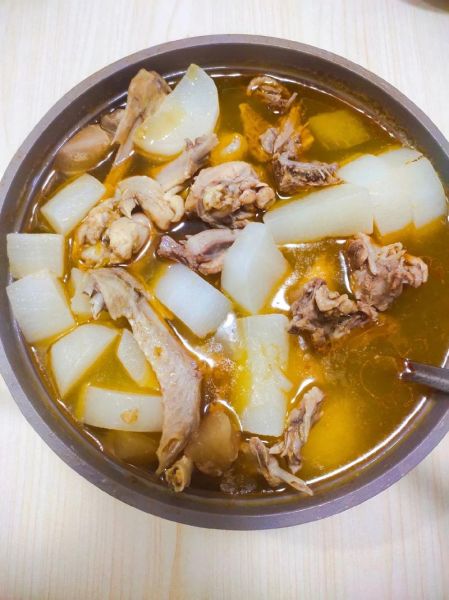 炖鸭子的家常做法_怎样炖鸭子不腥又入味-第1张图片-山城妙识