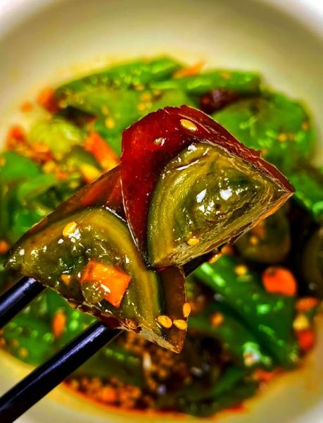 青椒皮蛋凉拌家常做法_皮蛋怎么凉拌才好吃-第2张图片-山城妙识 青椒皮蛋凉拌家常做法_皮蛋怎么凉拌才好吃-第2张图片-山城妙识