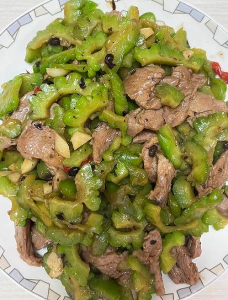 肉炒苦瓜怎么做不苦_苦瓜炒肉先焯水还是先下锅-第2张图片-山城妙识 肉炒苦瓜怎么做不苦_苦瓜炒肉先焯水还是先下锅-第2张图片-山城妙识