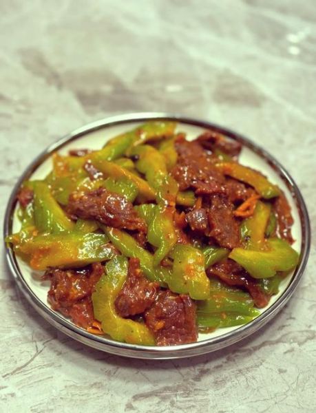 肉炒苦瓜怎么做不苦_苦瓜炒肉先焯水还是先下锅-第1张图片-山城妙识 肉炒苦瓜怎么做不苦_苦瓜炒肉先焯水还是先下锅-第1张图片-山城妙识