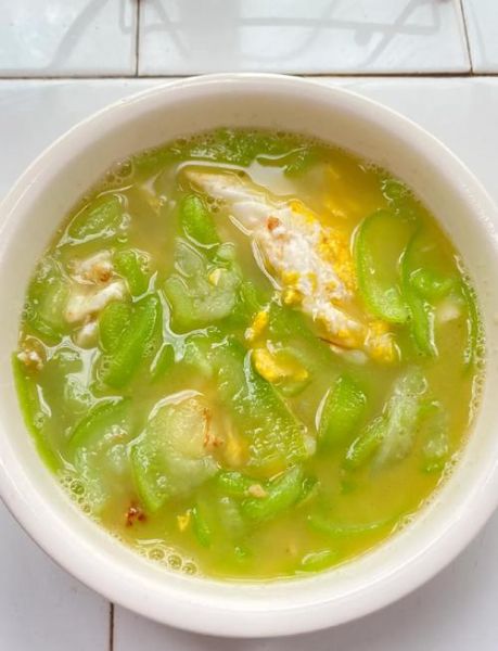 丝瓜荷包蛋怎么做_丝瓜荷包蛋汤的家常做法-第1张图片-山城妙识