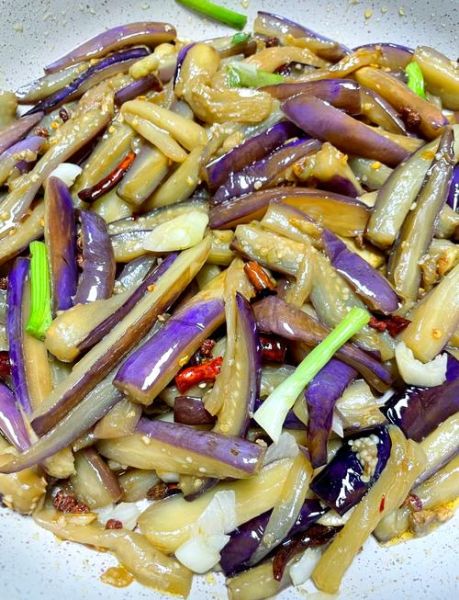 长条茄子怎么做好吃_长条茄子家常做法-第1张图片-山城妙识