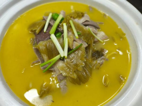 酸菜猪肚汤怎么做_酸菜猪肚汤的家常做法-第1张图片-山城妙识