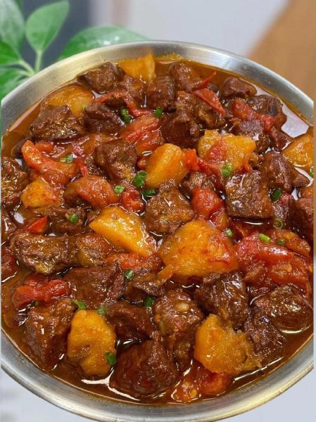 牛腩炖土豆怎么做好吃_牛腩炖土豆的家常做法-第1张图片-山城妙识 牛腩炖土豆怎么做好吃_牛腩炖土豆的家常做法-第1张图片-山城妙识