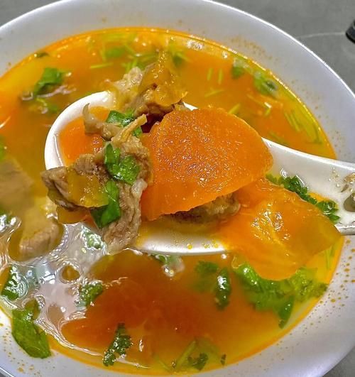 牛肉炖柿子的家常做法_牛肉炖柿子怎么做好吃-第1张图片-山城妙识 牛肉炖柿子的家常做法_牛肉炖柿子怎么做好吃-第1张图片-山城妙识