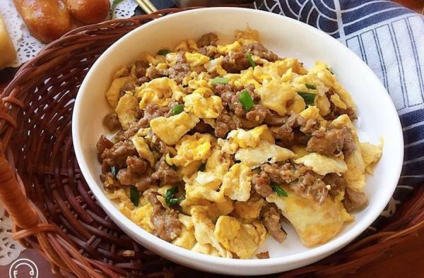 牛肉炒鸡蛋怎么做才嫩_牛肉炒鸡蛋先炒哪个-第3张图片-山城妙识