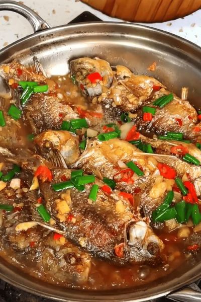 干烧鲫鱼怎么做才入味_干烧鲫鱼家常做法步骤-第2张图片-山城妙识 干烧鲫鱼怎么做才入味_干烧鲫鱼家常做法步骤-第2张图片-山城妙识