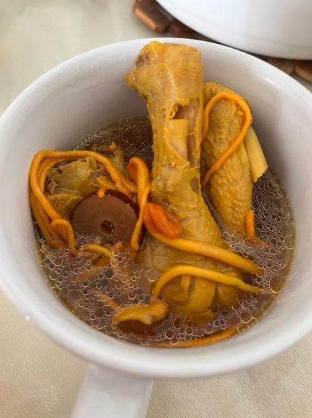 虫草花炖鸡汤的做法_虫草花炖鸡汤怎么做好喝-第3张图片-山城妙识 虫草花炖鸡汤的做法_虫草花炖鸡汤怎么做好喝-第3张图片-山城妙识