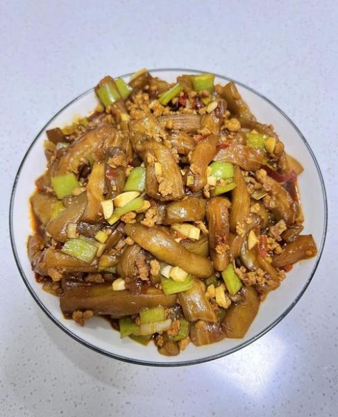 清蒸肉末茄子怎么做_蒸茄子肉末几分钟才熟-第3张图片-山城妙识 清蒸肉末茄子怎么做_蒸茄子肉末几分钟才熟-第3张图片-山城妙识