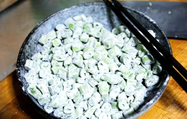 豆角拨烂子怎么做_豆角拨烂子家常做法-第2张图片-山城妙识 豆角拨烂子怎么做_豆角拨烂子家常做法-第2张图片-山城妙识