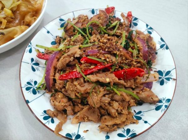 炒羊肉的家常做法_羊肉怎么炒才嫩-第2张图片-山城妙识 炒羊肉的家常做法_羊肉怎么炒才嫩-第2张图片-山城妙识