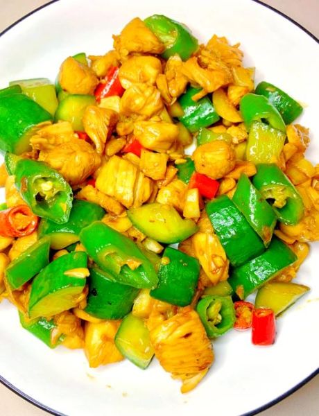 炒鸡丁怎么做好吃_家常炒鸡丁做法步骤-第1张图片-山城妙识