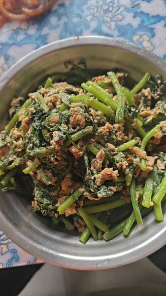 茼蒿炒鸡蛋怎么做_茼蒿炒鸡蛋需要焯水吗-第3张图片-山城妙识 茼蒿炒鸡蛋怎么做_茼蒿炒鸡蛋需要焯水吗-第3张图片-山城妙识